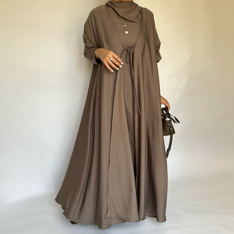 What Are The Best Fabrics For Abayas? - Leading Muslim Fashion ...